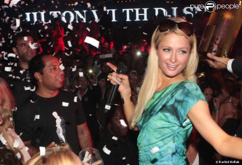 Paris Hilton et le milliardaire Javed Fiyaz au Palais Club de Cannes ...