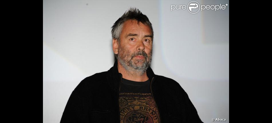 Luc Besson en avril 2012 - Purepeople