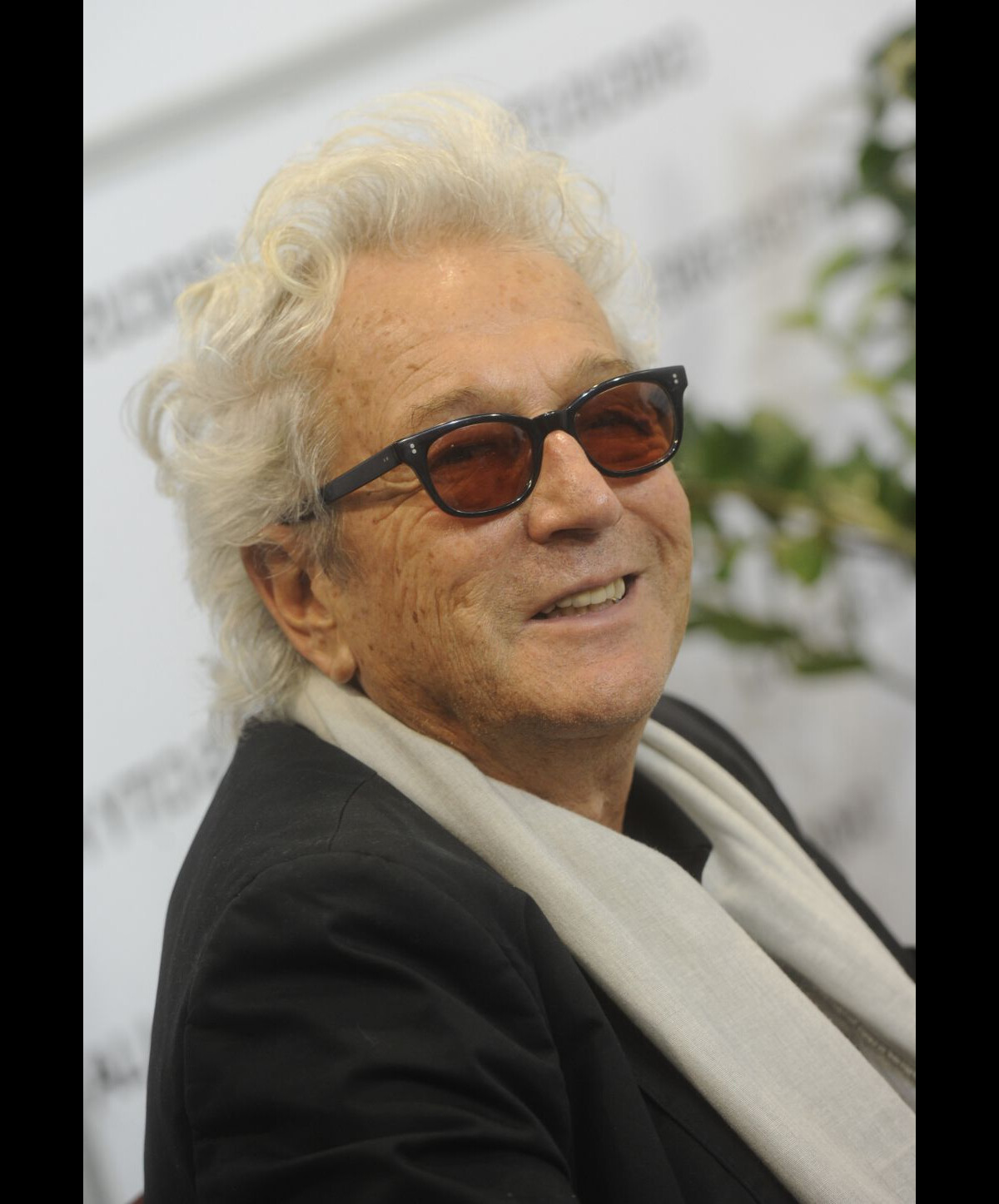 Photo : Luc Plamondon assiste à la représentation de Notre-Dame de ...