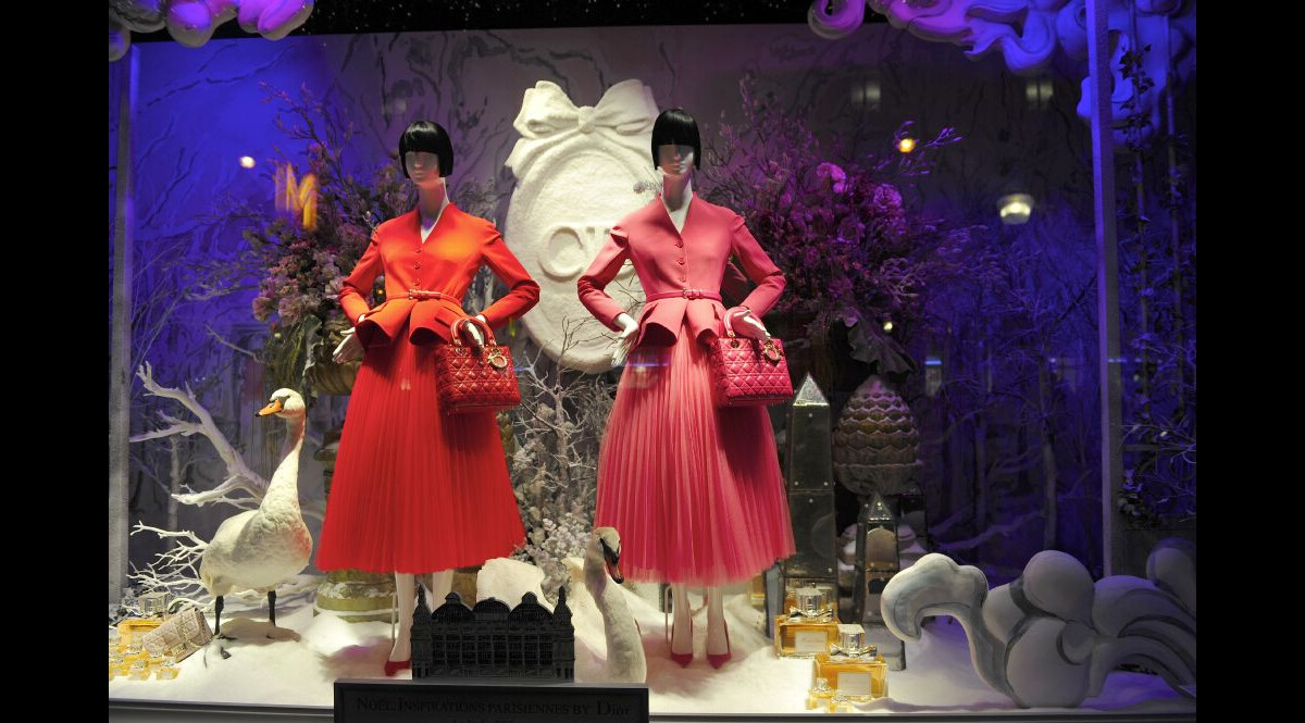Photo : Les vitrines de Noël du Printemps imaginées par la maison Dior ...