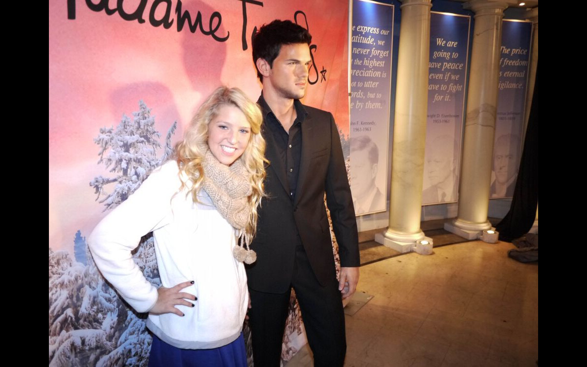 Photo : La statue de cire de Taylor Lautner au musée Madame Tussauds à ... Photo : La statue de cire de Taylor Lautner au musée Madame Tussauds à ...
