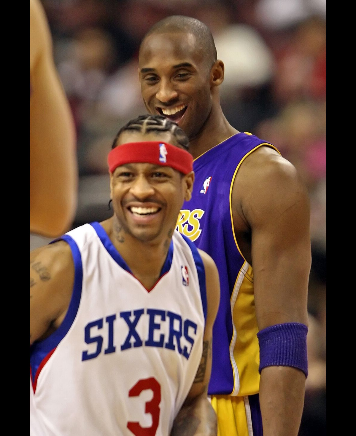 Photo : Allen Iverson et Kobe Bryant au Wachovia Center de Philadelphie ...