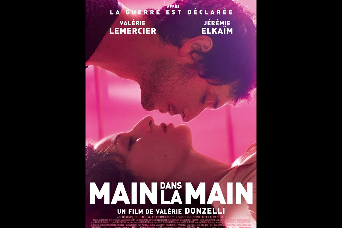 Photo : Affiche du film Main dans la main - Purepeople