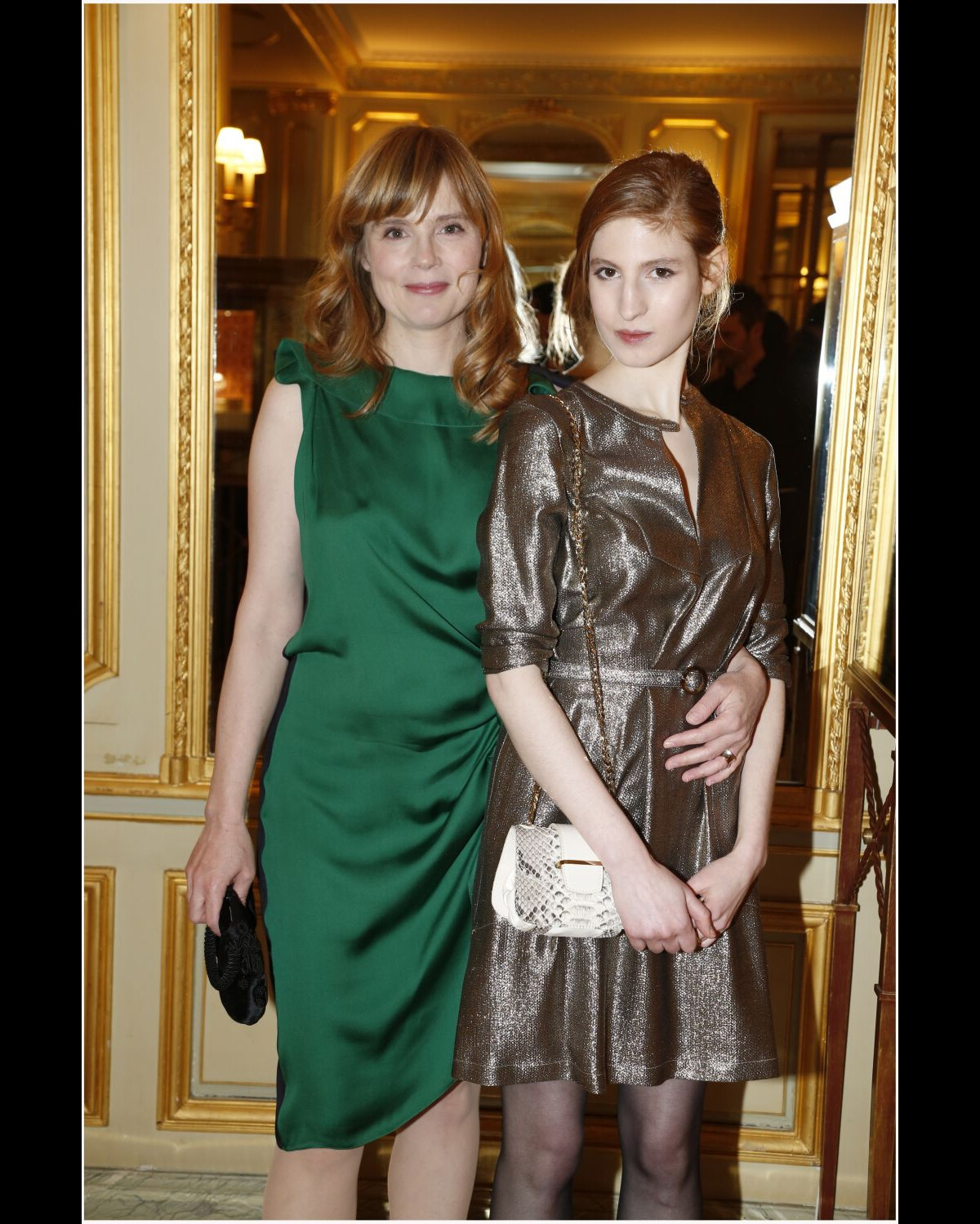 Photo : Isabelle Carré et Agathe Bonitzer lors de la soirée des ...