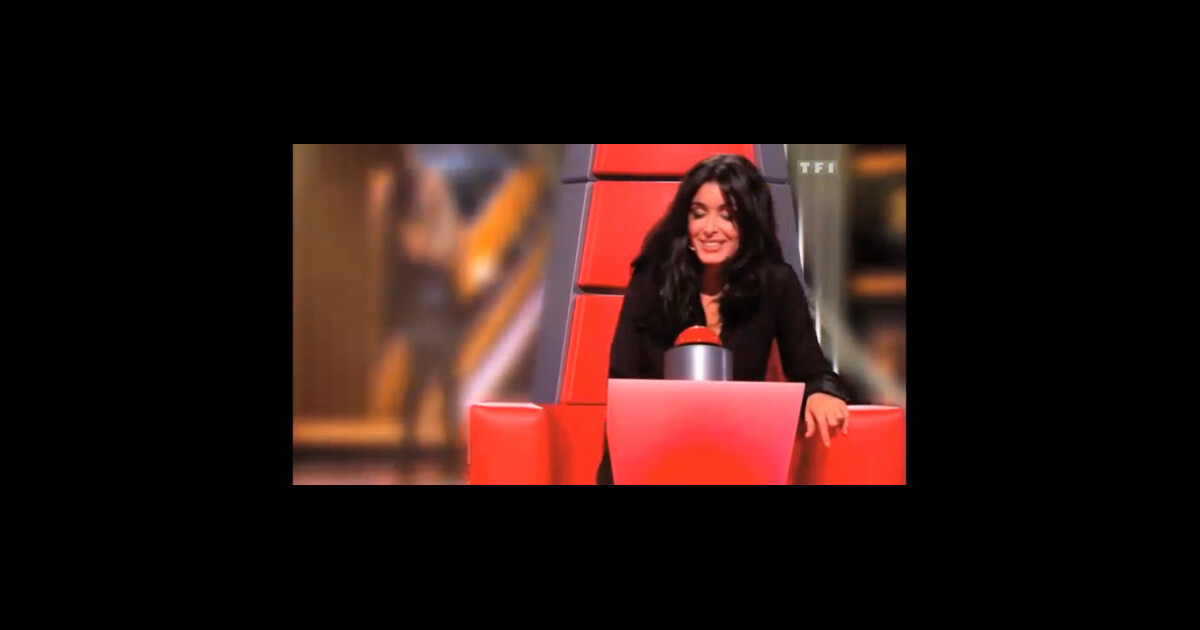 The Voice 2 : Une mystérieuse et superbe blonde reprend Skyfall d'Adele ...