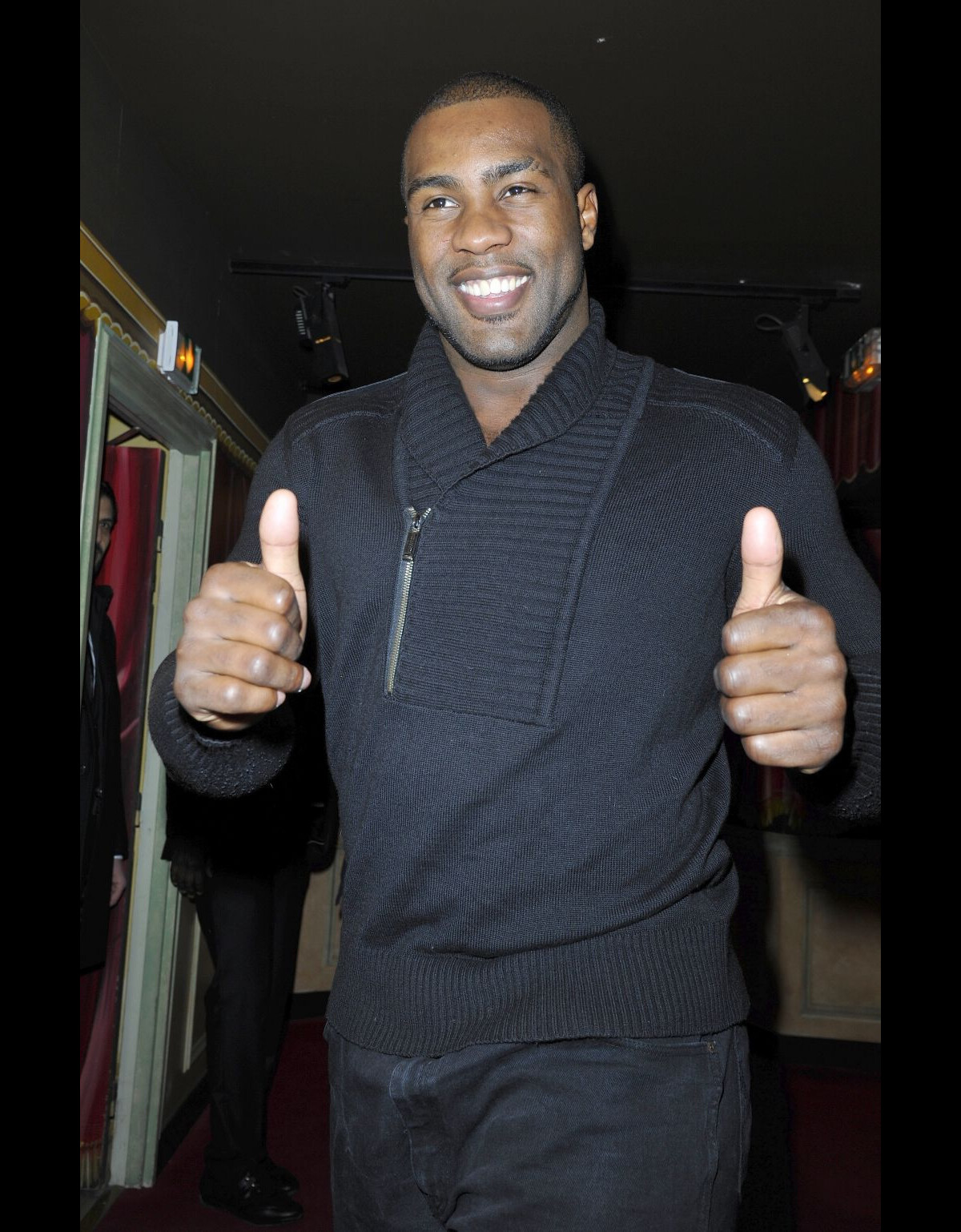 Photo : Teddy Riner ravi de découvrir de sa statue de cire au musée ...