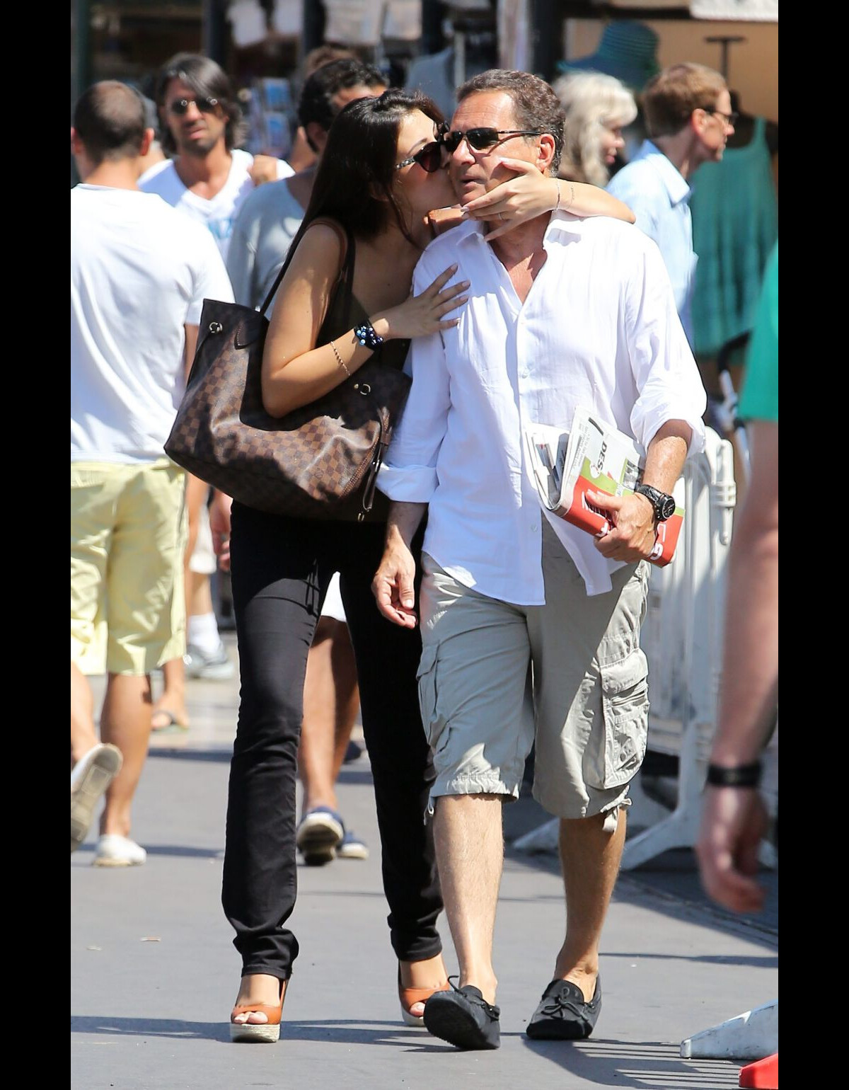 Photo : Exclu : Eric Besson et son épouse Yasmine à Saint-Tropez, le 17 août 2012. - Purepeople