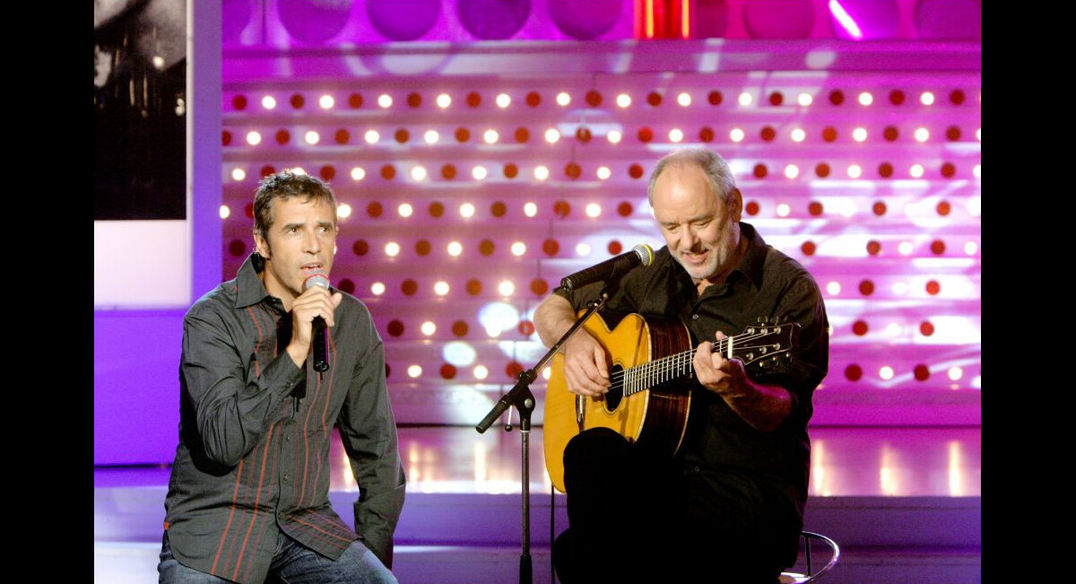 Photo : Maxime Le Forestier et Julien Clerc dans Vivement Dimanche ...