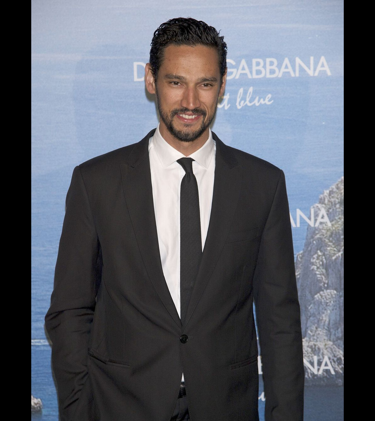 Vidéo : Stany Coppet lors de la soirée Dolce & Gabbana à Madrid, le 29 ...