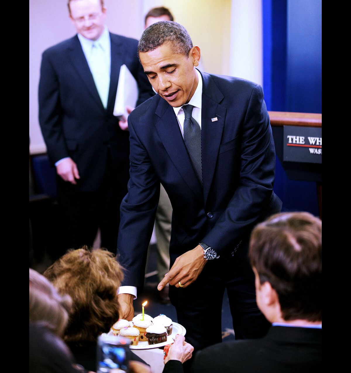 Photo : Barack Obama célèbre le 89e anniversaire d'Helen Thomas en lui ...