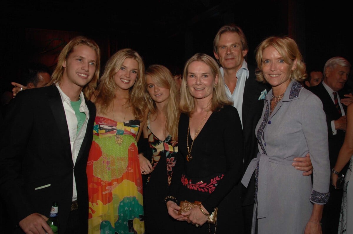 Photo : Cressida Bonas avec sa demi-soeur Isabella Calthorpe à Londres ...