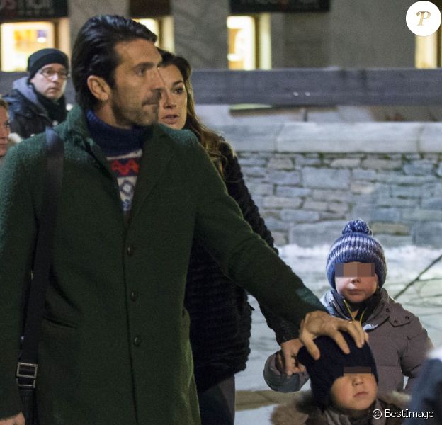 Gianluigi Buffon et sa belle Alena : Week-end avec les enfants malgré ...