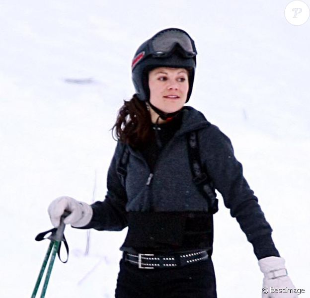 Victoria de Suède : La princesse se blesse au ski - Purepeople