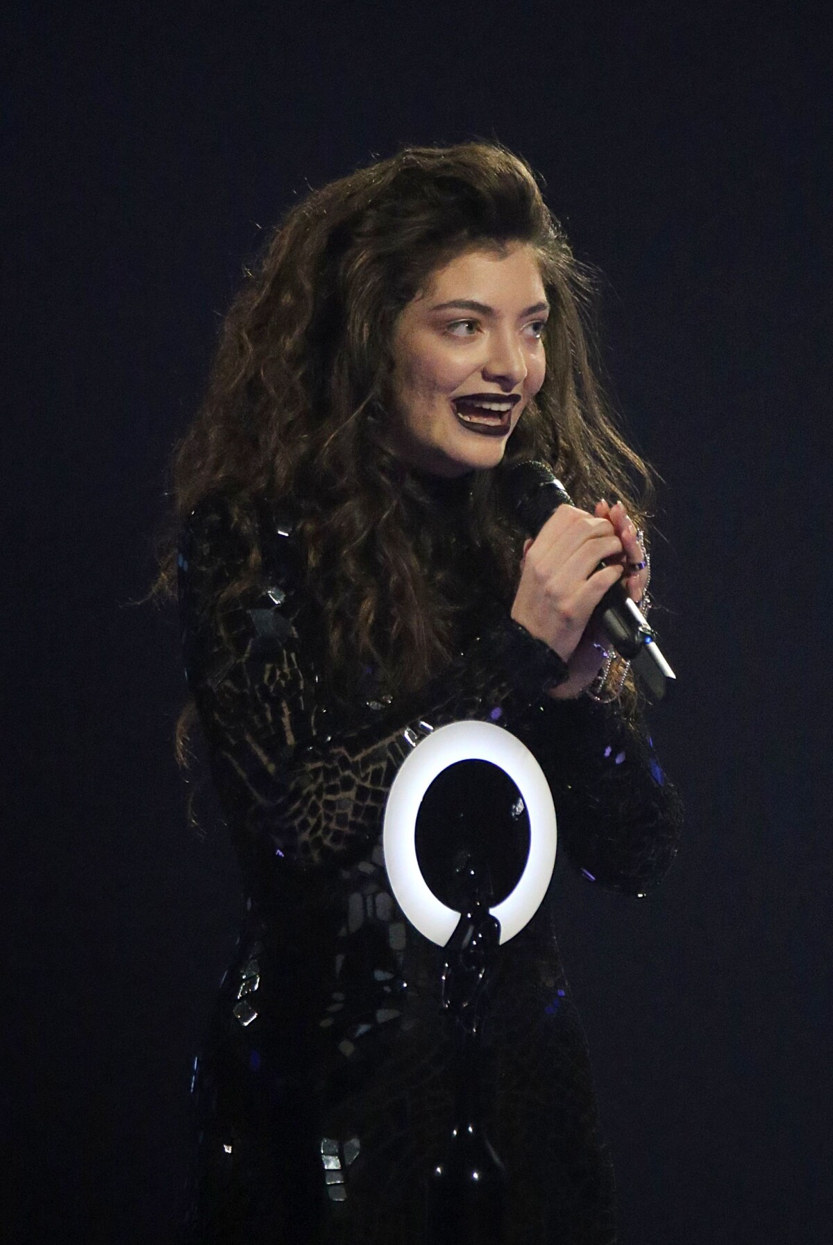 Photo : Lorde reçoit son prix d'artiste féminin international de l ...
