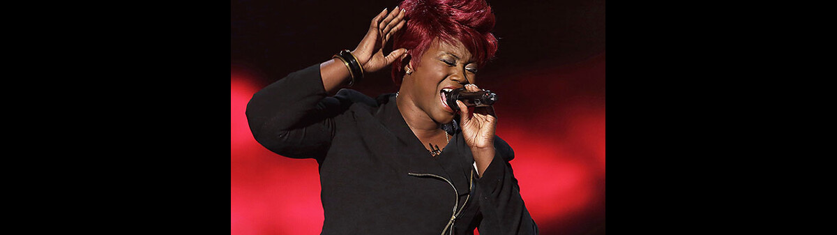 Photo : Stacey King dans The Voice 3 sur TF1. - Purepeople