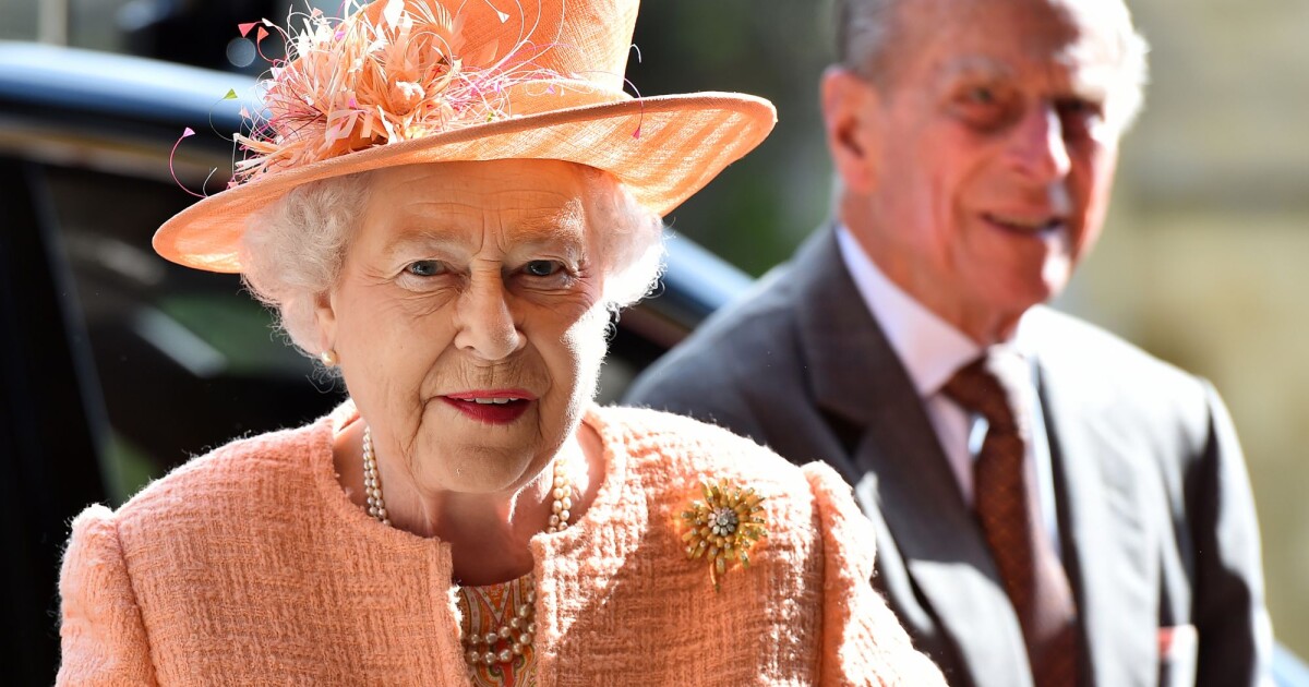 Elizabeth II : Cheval, voyage papal, banquet magistral, la reine en ...