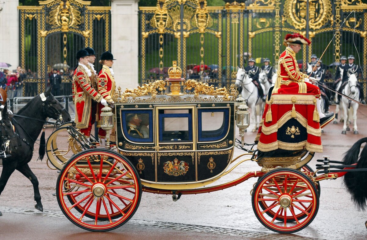 Photo : La reine a étrenné son tout nouveau carrosse. Image de la ...