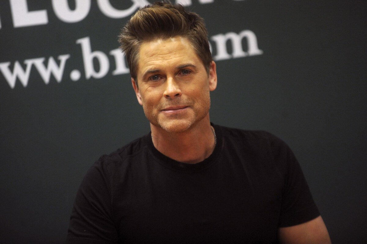 Photo : Rob Lowe dédicace son livre "Love Life" chez Barnes & Noble à ...