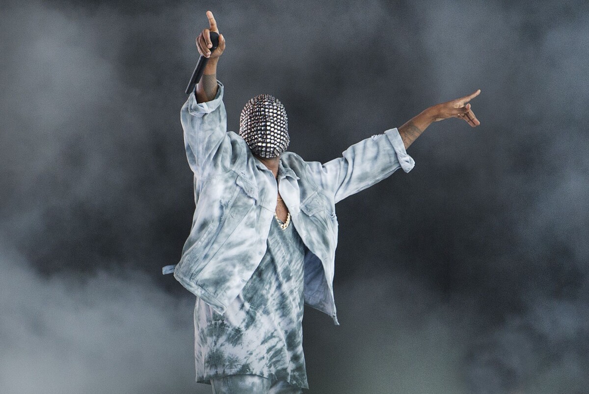 Photo : Kanye West lors du Wireless Festival à Birmingham. Le 6 juillet ...