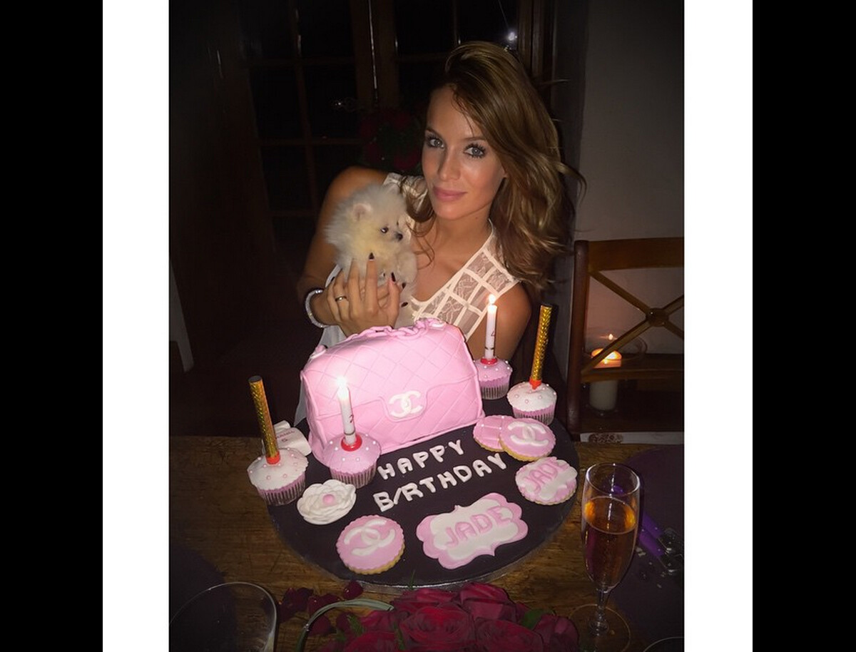 Photo : Jade Foret a célébré son 24e anniversaire entourée des siens ...