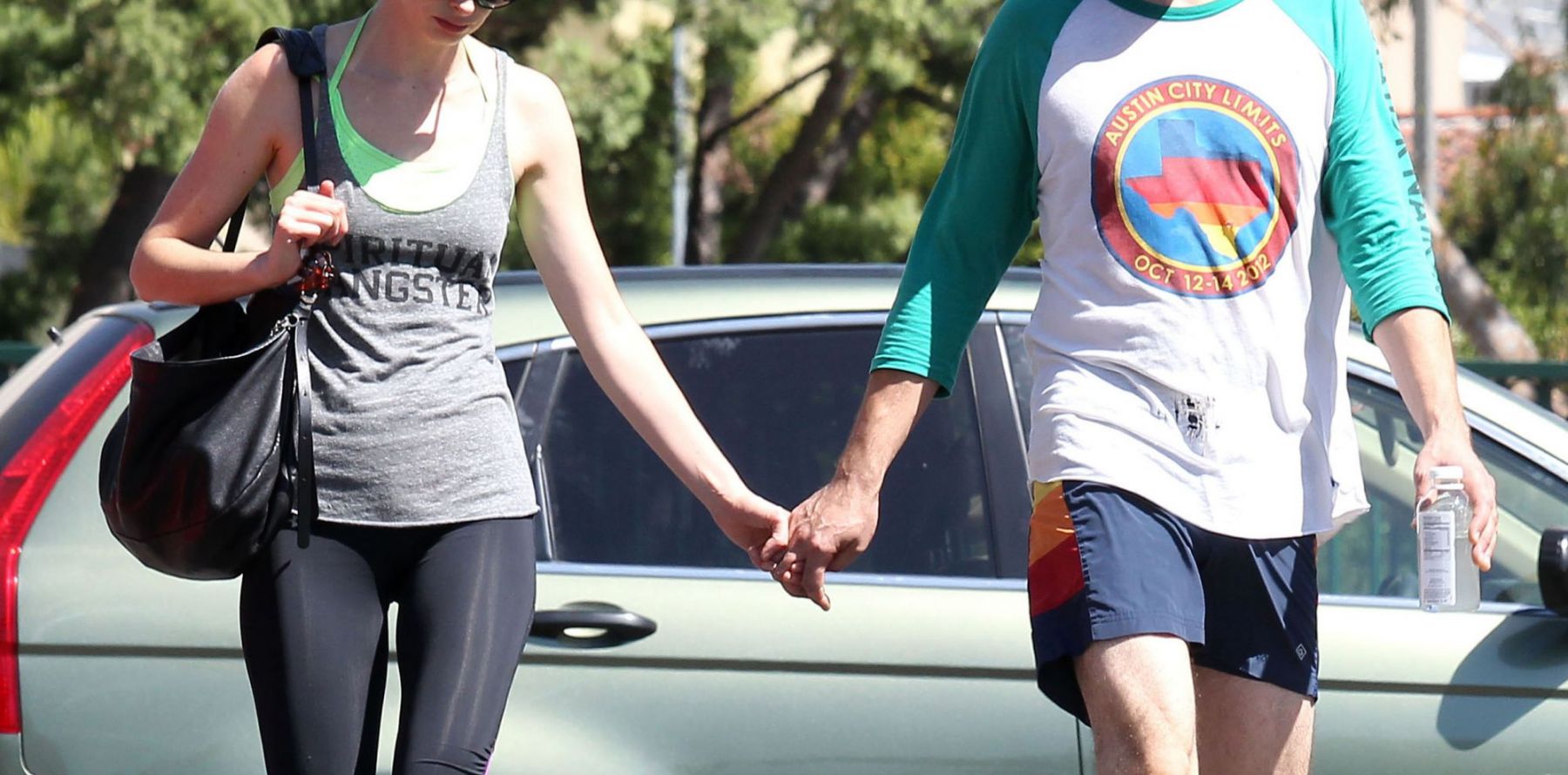Krysten Ritter amoureuse : La belle brune ne lâche plus son rockeur ...
