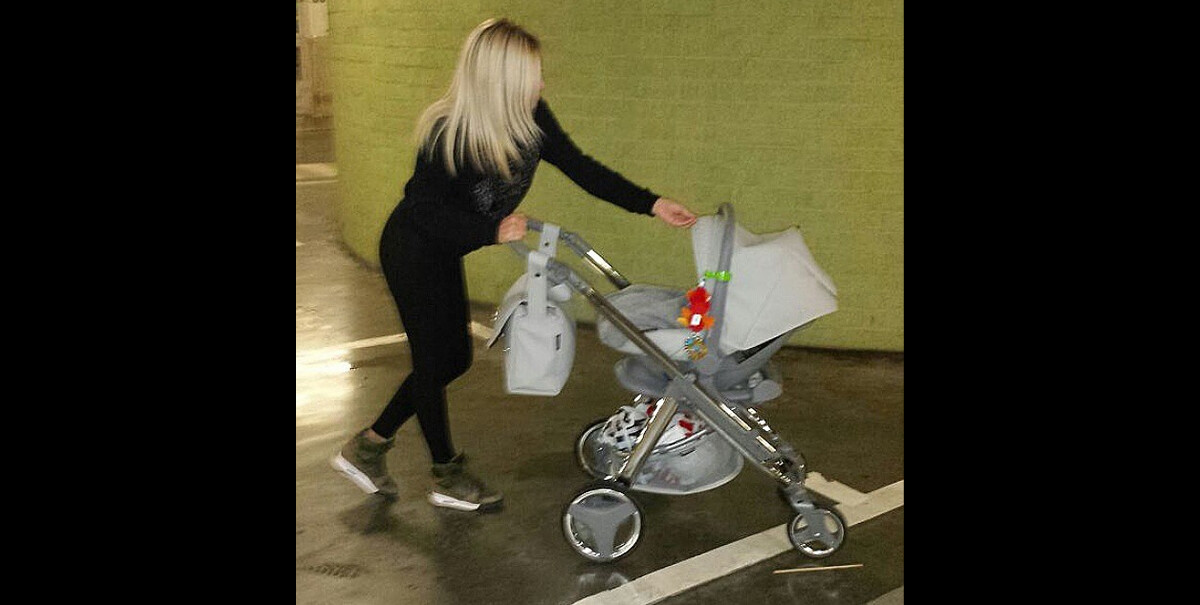 Photo : Stéphanie Clerbois de sortie avec son fils Lyam. Mars 2015 ...