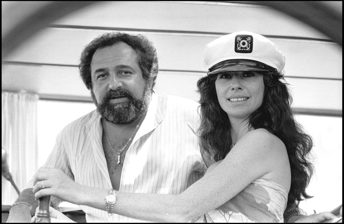 Photo : Richard Anthony et sa femme Sabine en 1982 à Saint-Tropez ...