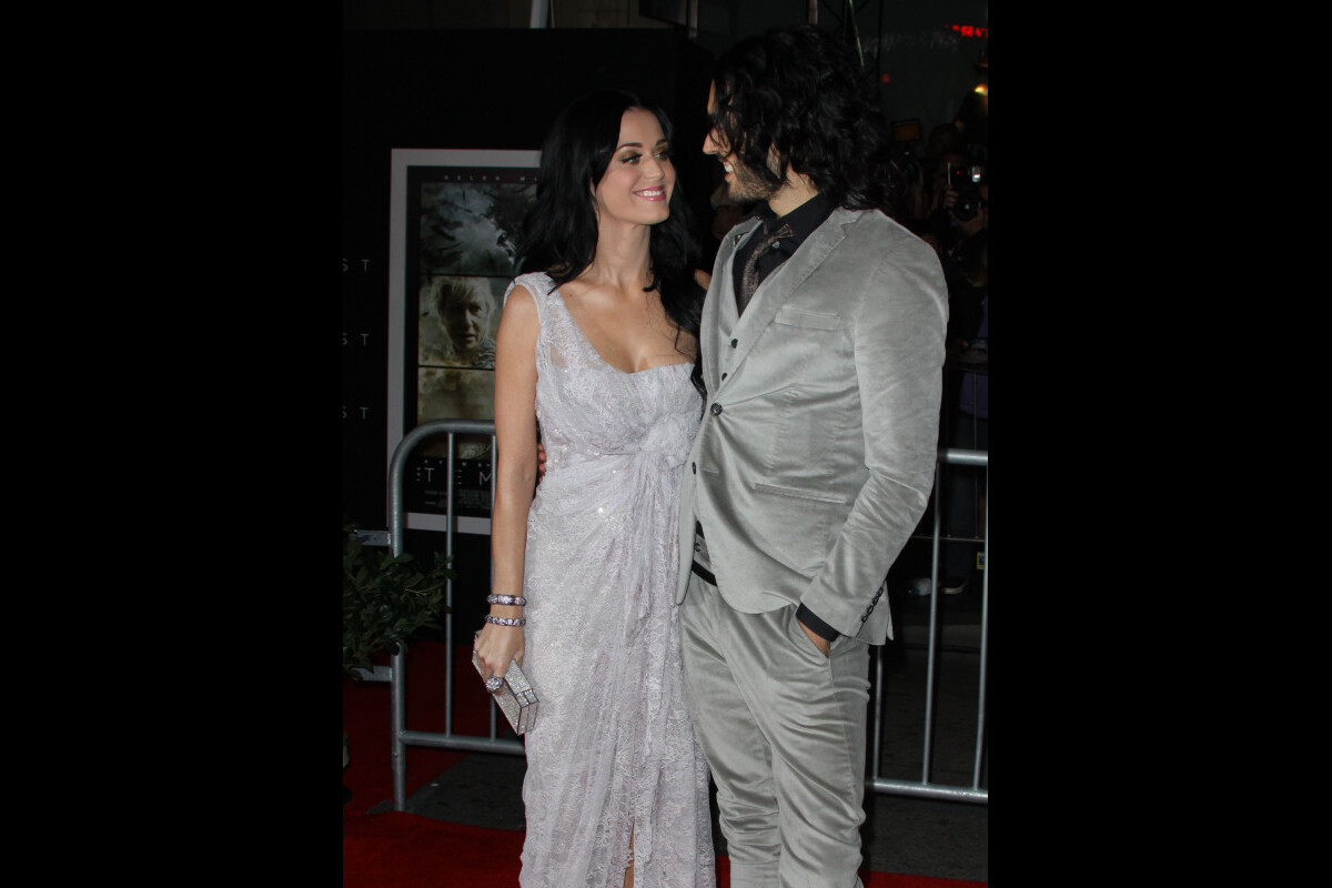 Photo : Katy Perry et Russell Brand en décembre 2010 à Londres - Ode ...