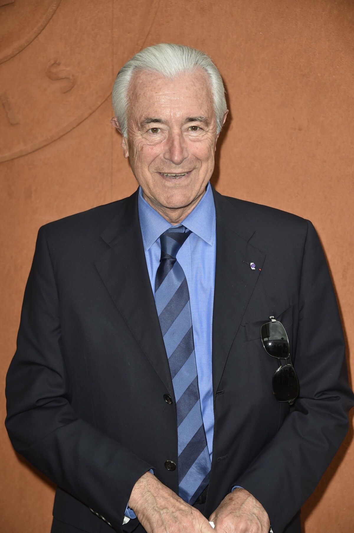 Photo : Gilles de Robien lors des Internationaux de France à Roland ...