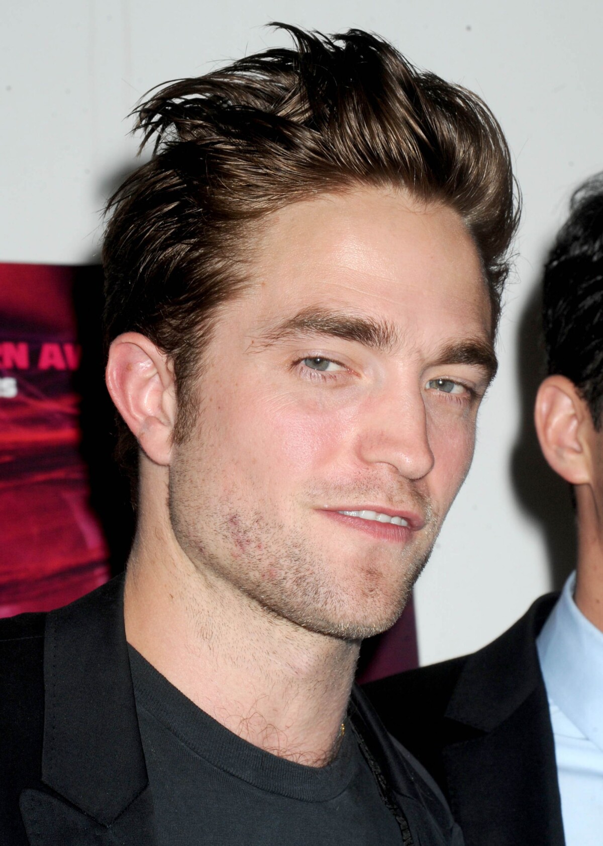 Photo : Portrait de Robert Pattinson pour la première de "Heaven Knows ...