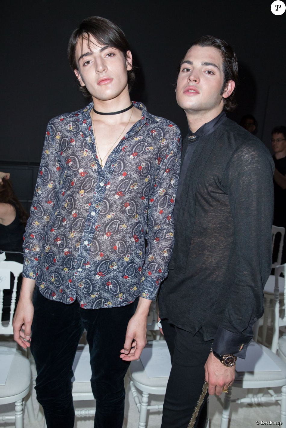 Les fils Stephanie Seymour, Harry Brant et Peter Brant Jr, au défilé de ...