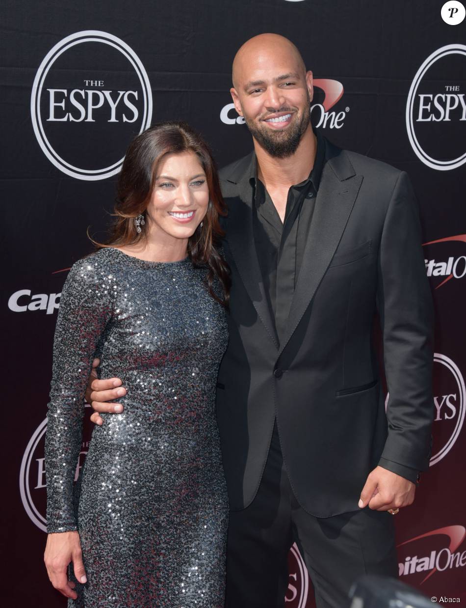 Hope Solo et Jerramy Stevens lors des ESPYS Awards au Microsoft Theatre ...