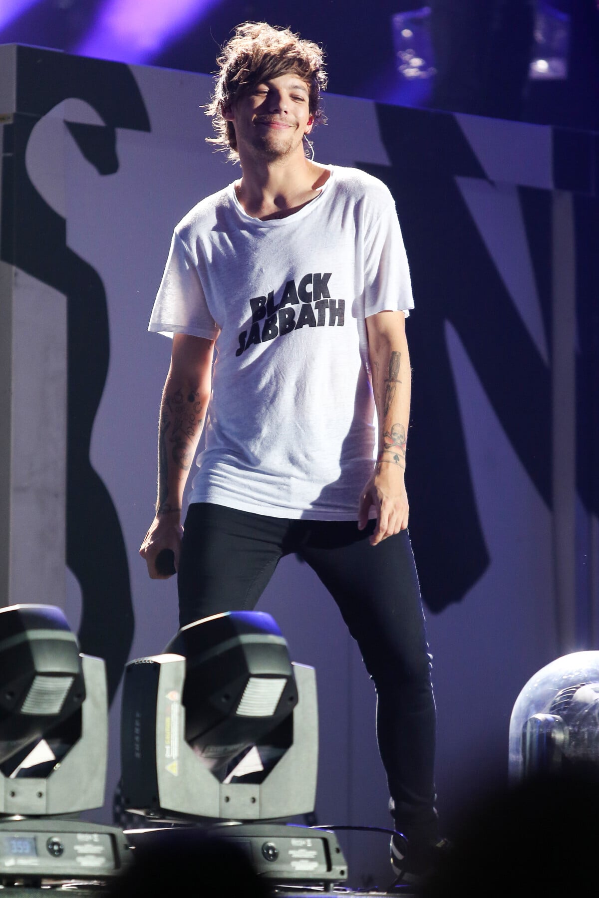 Photo : Louis Tomlinson en concert à Vancouver, Canada, le 18 juillet ...