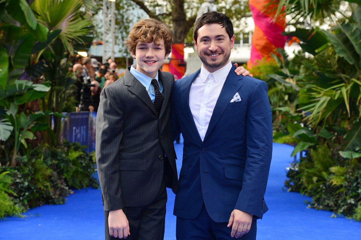 Photo : Levi Mille, Jason Fuchs - Première du film Pan à Londres le 20 ...