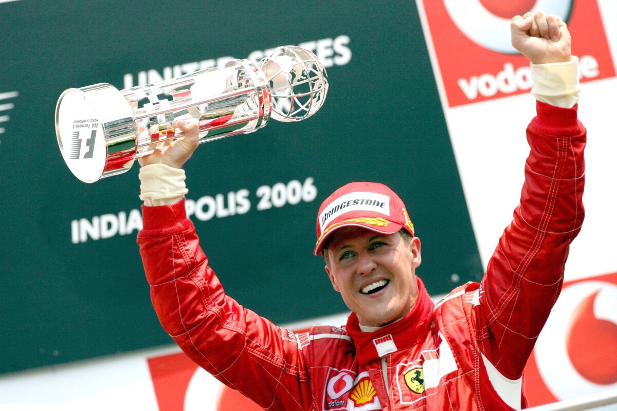 Photo : Michael Schumacher après sa victoire lors du Grand Prix des ...