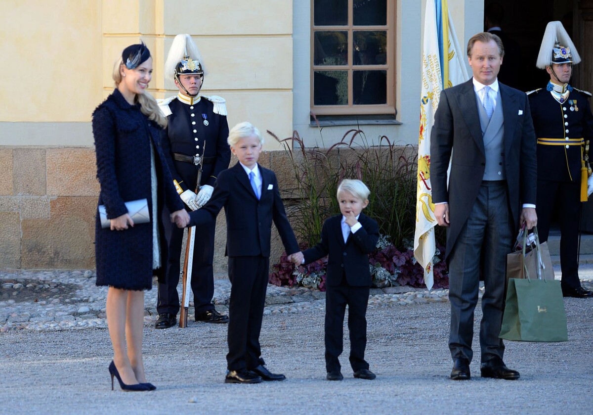 Photo : Louise Cronstedt, son mari Jacob Cronstedt et leurs fils ...