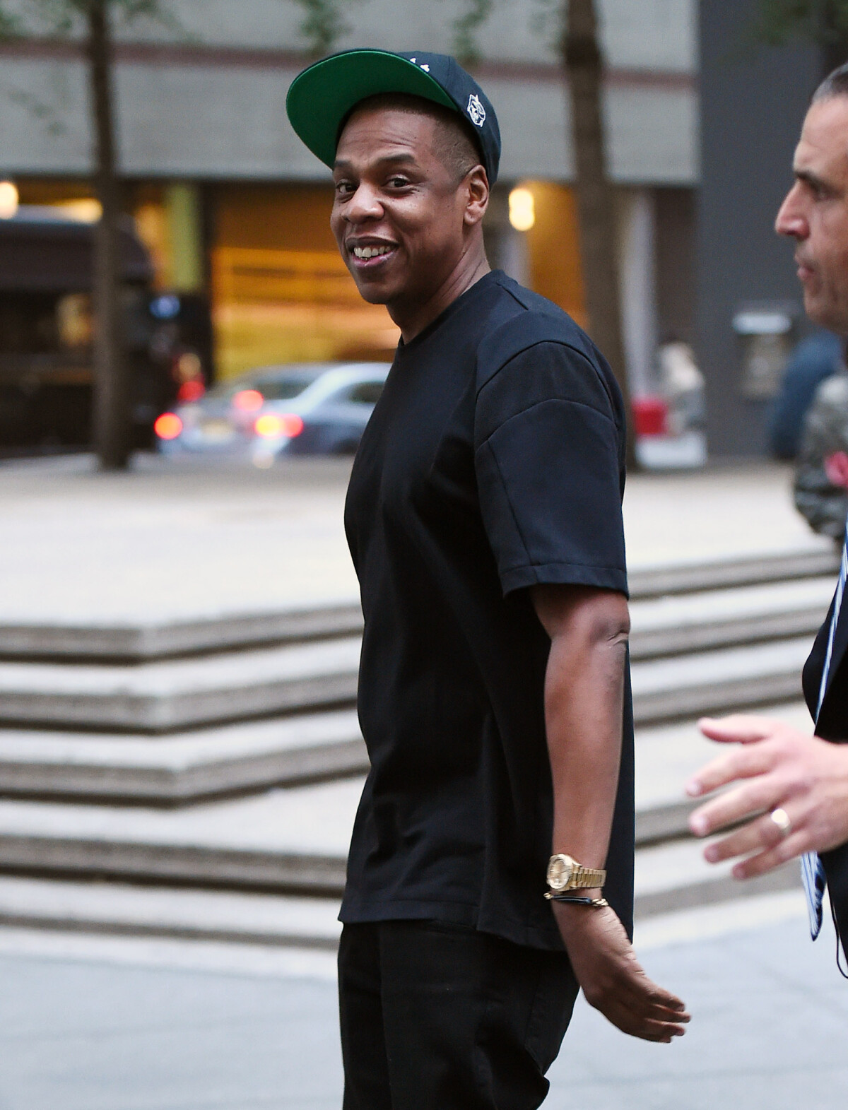Photo : Jay-Z dans les rues de New York en mai 2015 - Purepeople