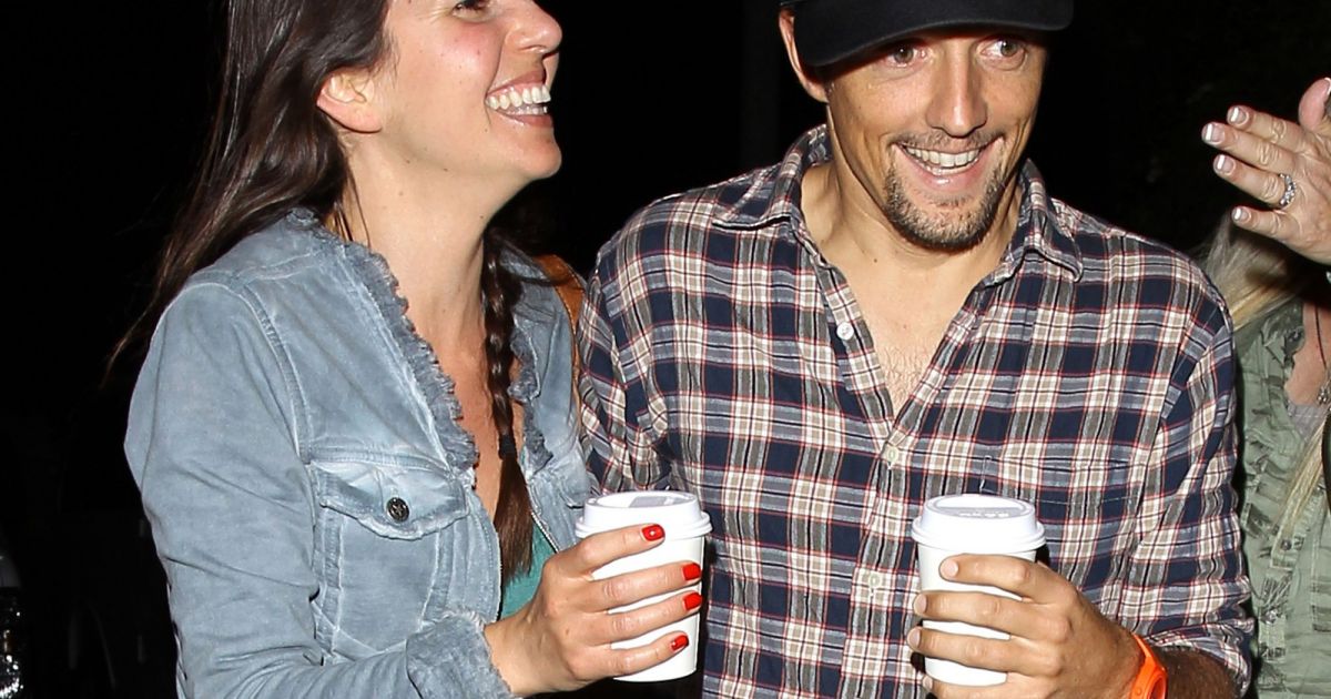 Le chanteur Jason Mraz et sa femme Tina, au concert de Coldplay à ...