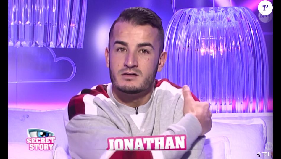 Jonathan au confessionnal, dans la quotidienne de Secret Story 9 du ...