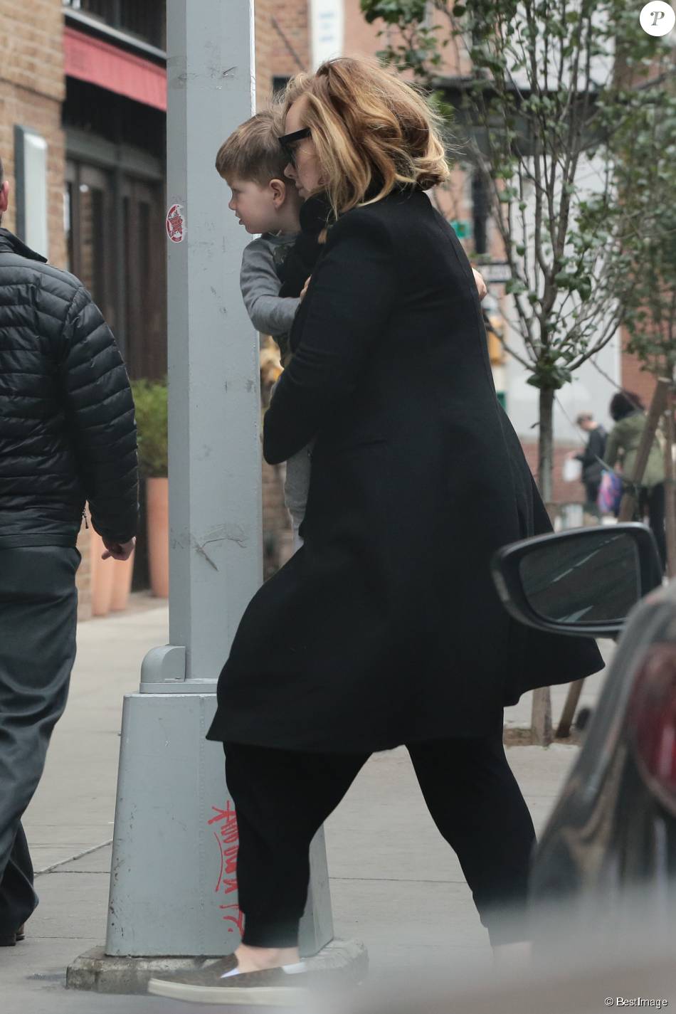 Exclusif - Adele avec son fils Angelo James Konecki dans les rues de ...