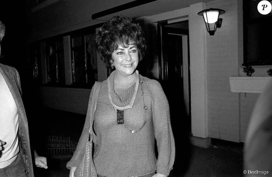 Archives - Elizabeth Taylor à Londres en 1982. - Purepeople