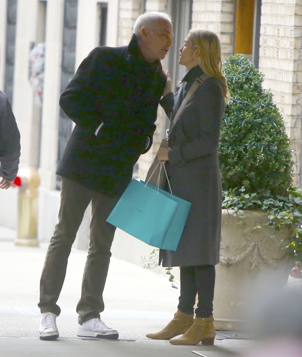 Photo : Exclusif - Kelly Rutherford et son petit-ami Tony Brand font du ...