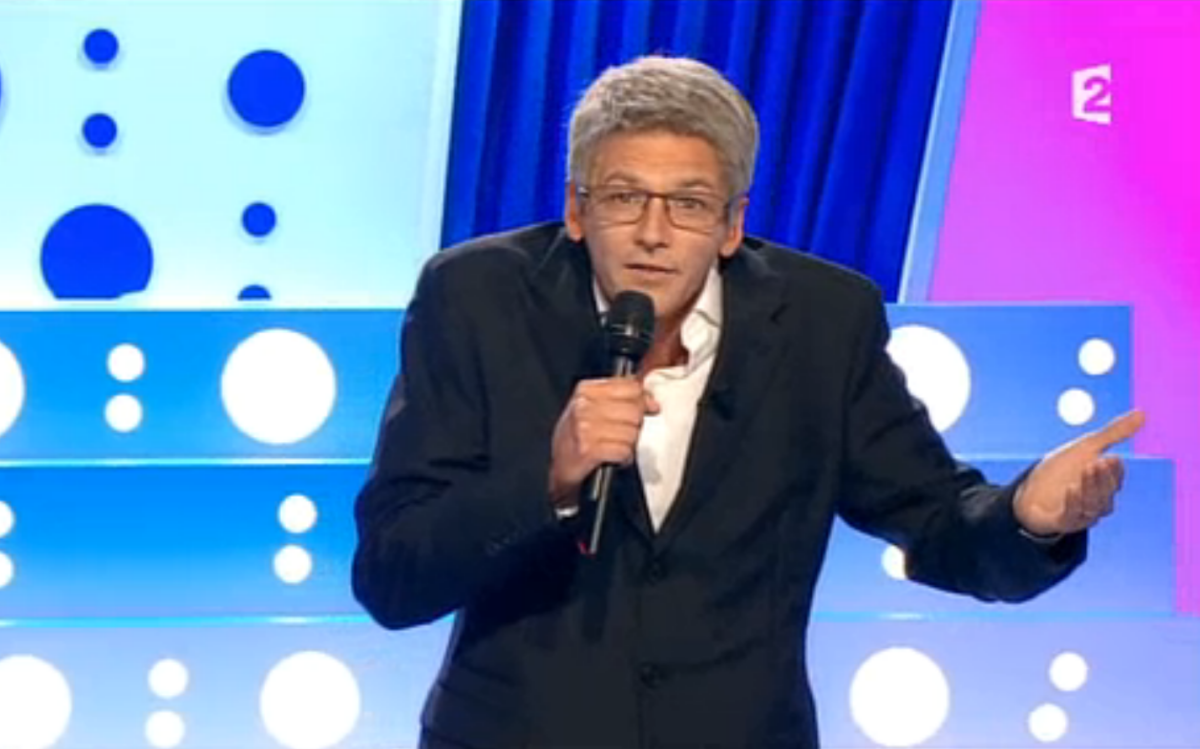 Photo : Marc-Antoine Le Bret imite Laurent Ruquier dans On n'est pas couché sur France 2, le ...