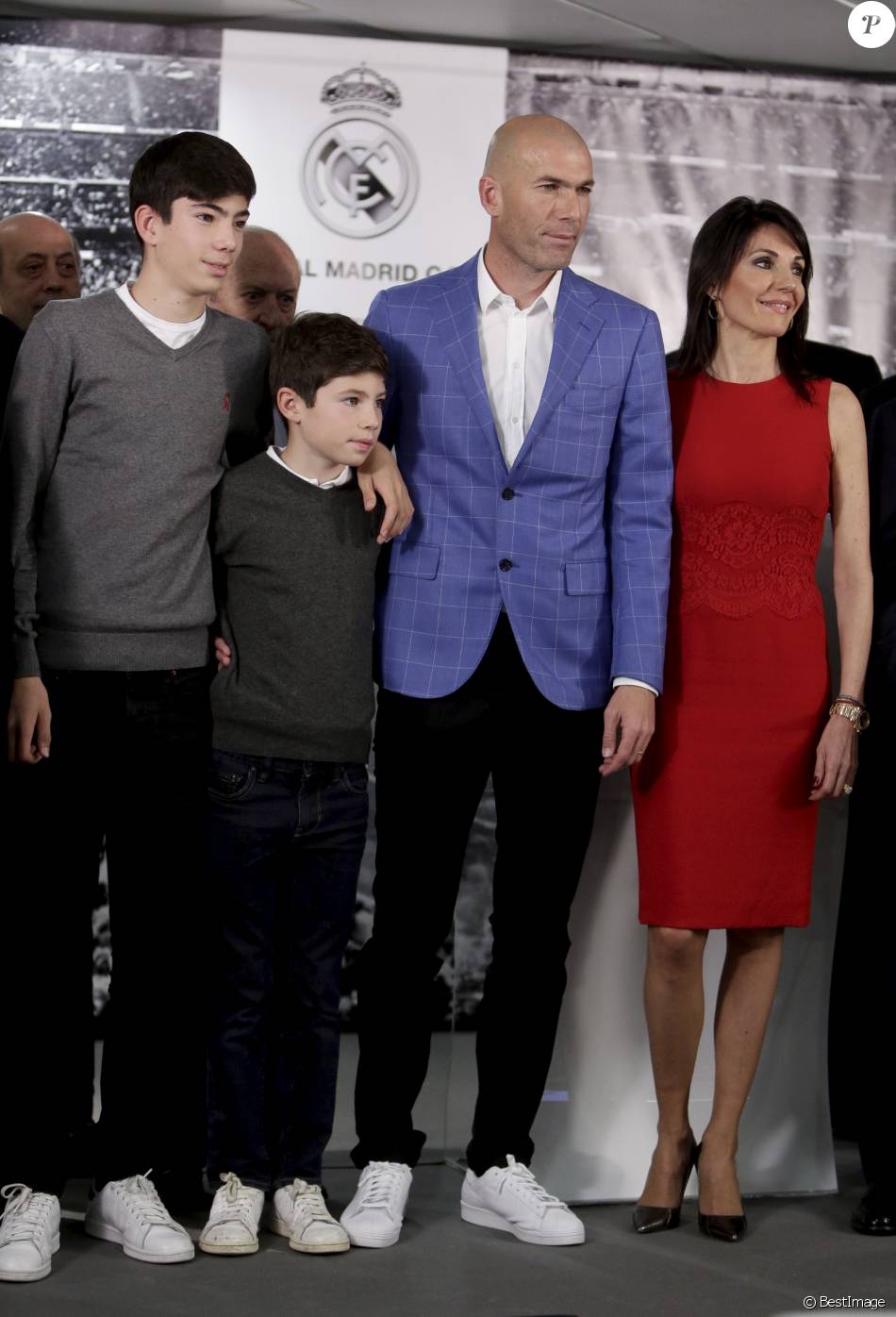 Zinédine Zidane entouré de sa famille lors de sa nomination en tant qu ...