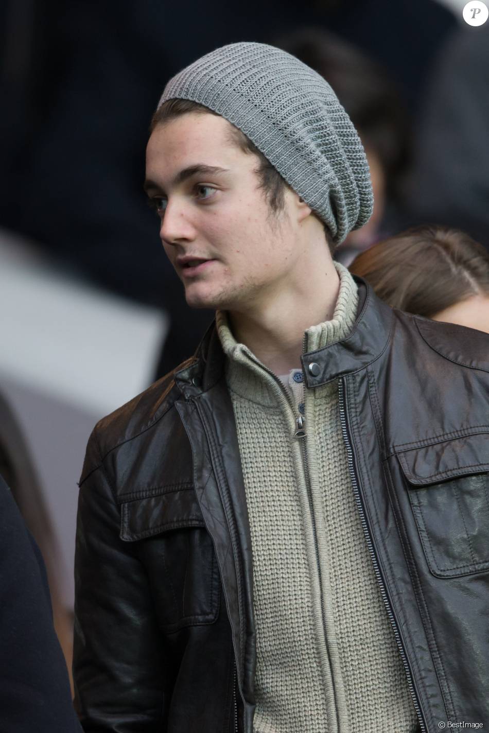 Louis Sarkozy, dans les tribunes du Parc des Princes à Paris, lors du ...