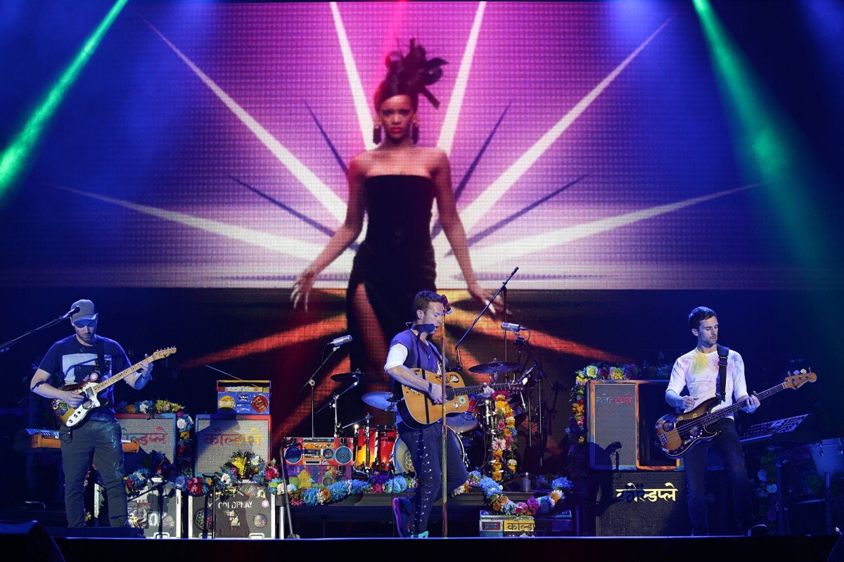 Photo : Coldplay en concert à l'O2 Arena à Londres. Le 5 décembre 2015 ...