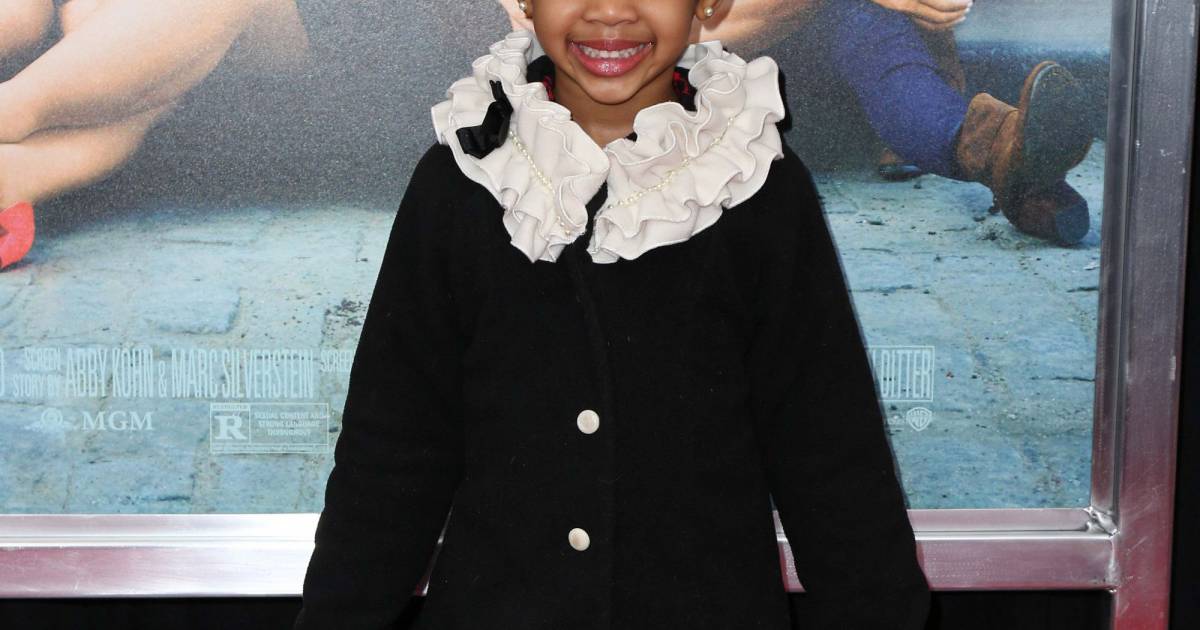 Zani Jones Mbayise - Première du film How To Be Single à New York. Le 3 ...