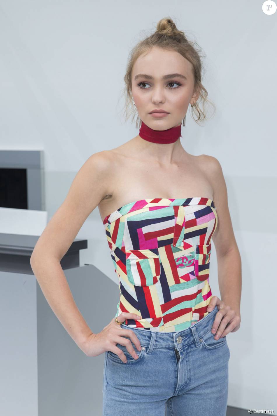 Lily-Rose Depp - Photocall au défilé de mode Chanel, collection prêt-à ...