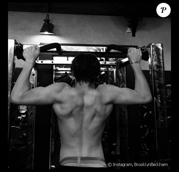 Brooklyn Beckham tout musclé : 17 ans et (presque) rien à envier à papa ...