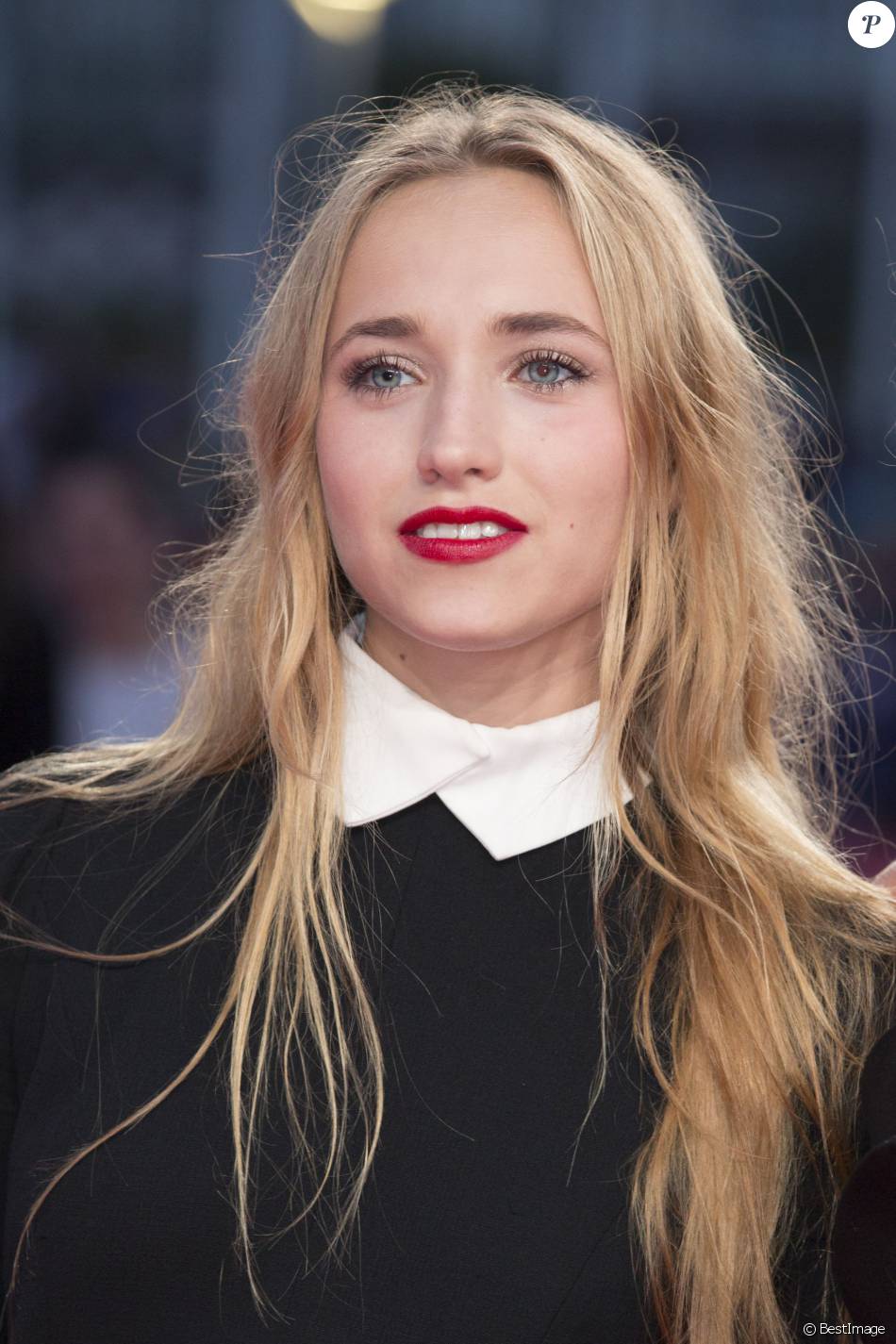 Chloé Jouannet - Avant-première du film Les recettes du Bonheur lors du ...